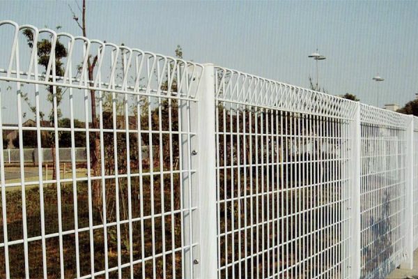 รั้วตะแกรงเหล็กแบบตัดปลายสามเหลี่ยม - kwwiremesh